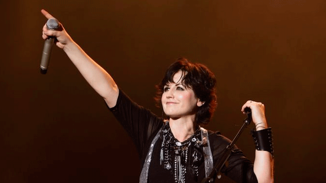 Dolores O'Riordan: fans la recuerdan con increíble versión de "Zombie ...