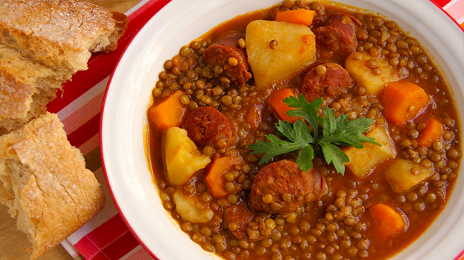 ¡Lunes de lentejitas! Aprende a prepararlo con chorizo