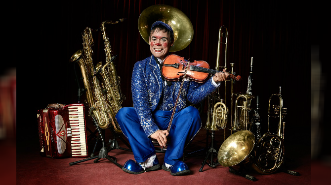 Pitillo vuelve con un espectáculo “apto para todos”