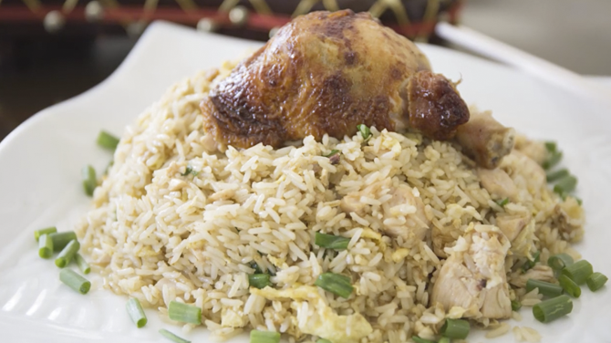 Aprende a preparar un delicioso chaufa con pollo a la brasa