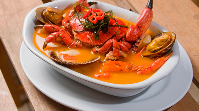 Aprende a preparar esta deliciosa Parihuela "levanta muertos"
