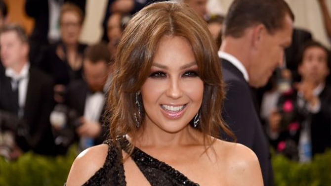 Instagram: Thalía presume el regalo de un antiguo amor y recibe duras ...