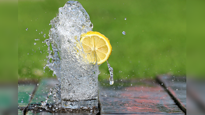 Conoce los beneficios de tomar agua tibia en ayunas