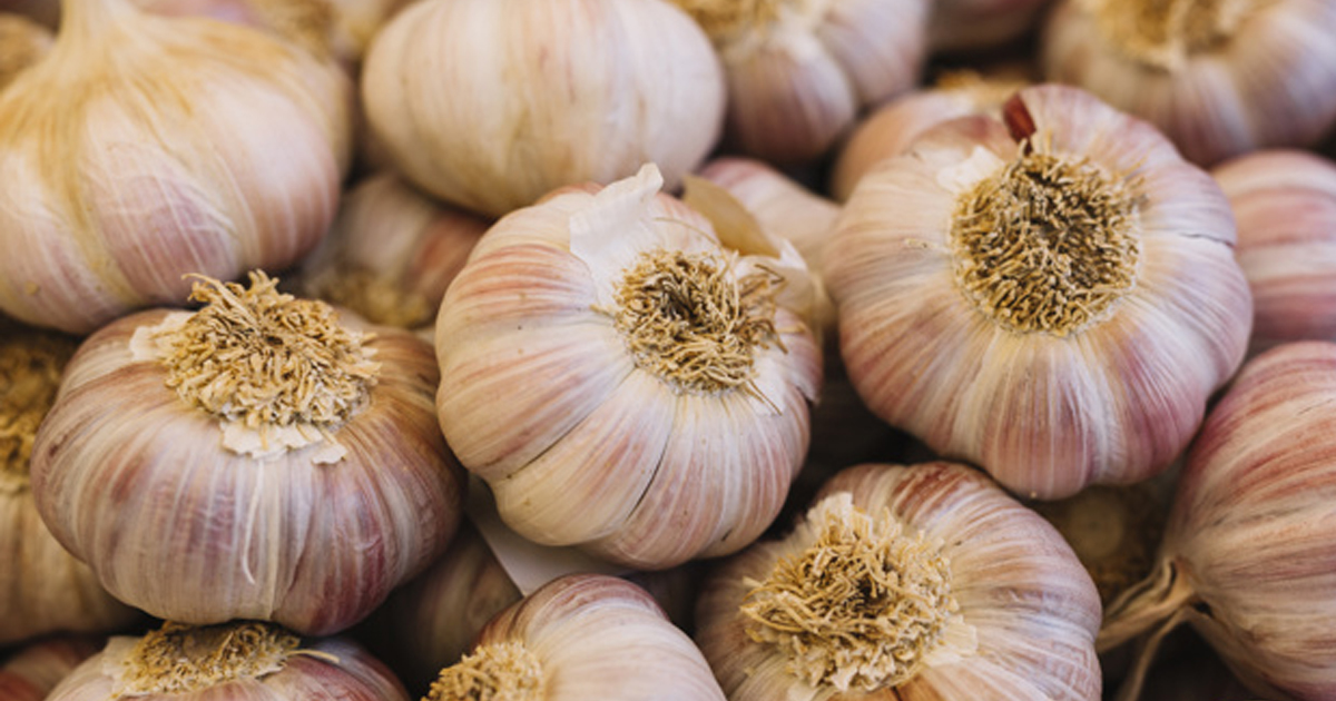 ¿Quieres mejorar tu salud? Este ritual con ajo podría ayudarte a lograrlo