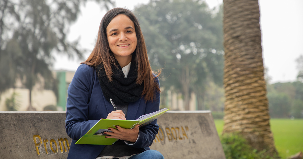 Adriana Brenis, la peruana que logró una beca en universidad de Inglaterra