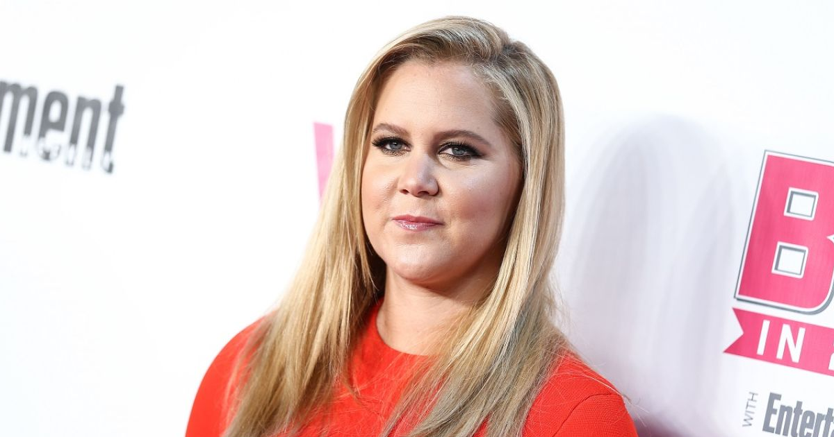 Amy Schumer muestra sin pudor los daños que deja la fecundación in vitro