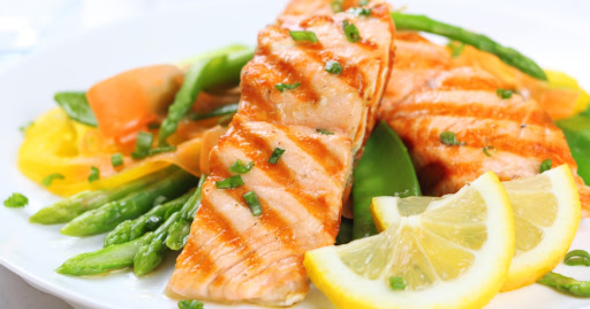 Conserva los nutrientes del pescado y las verduras preparándolos al ...