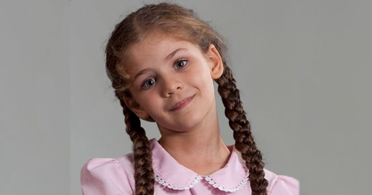 Elif reaparece con fabuloso cambio de look ideal para una teen [FOTOS]