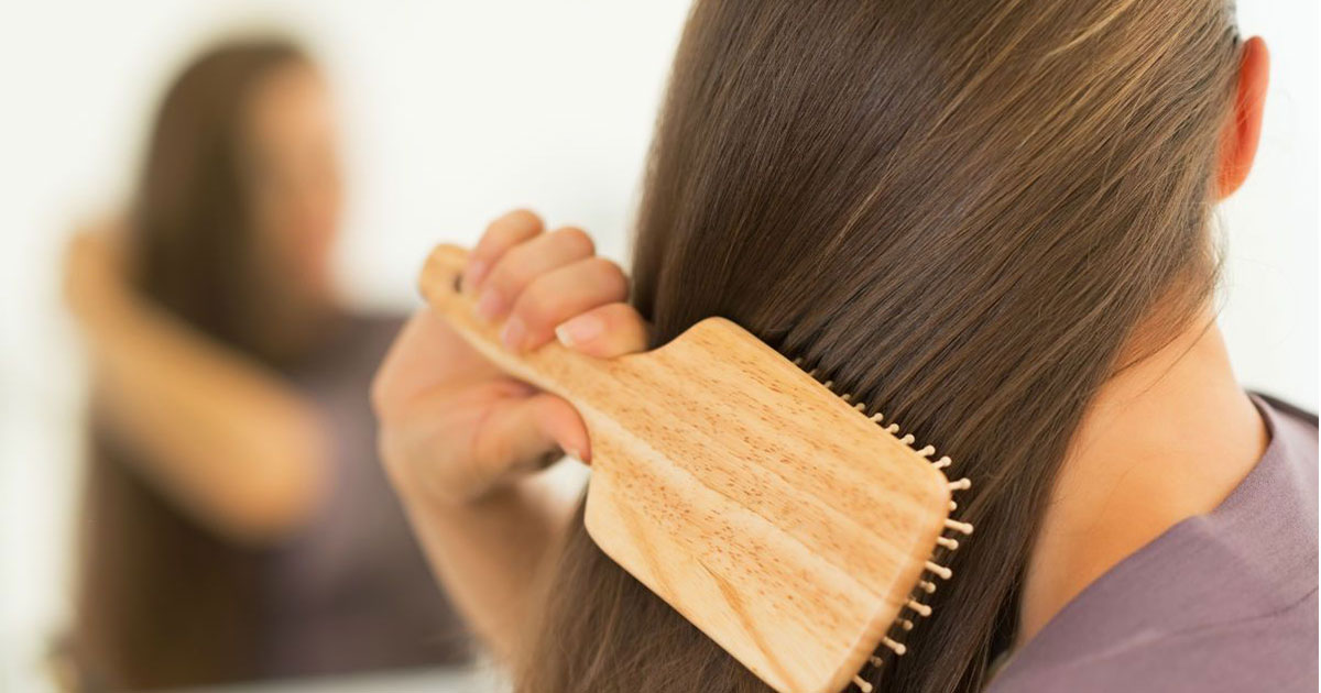 ¿Cómo cepillar mi cabello correctamente para evitar que se enrede con ...