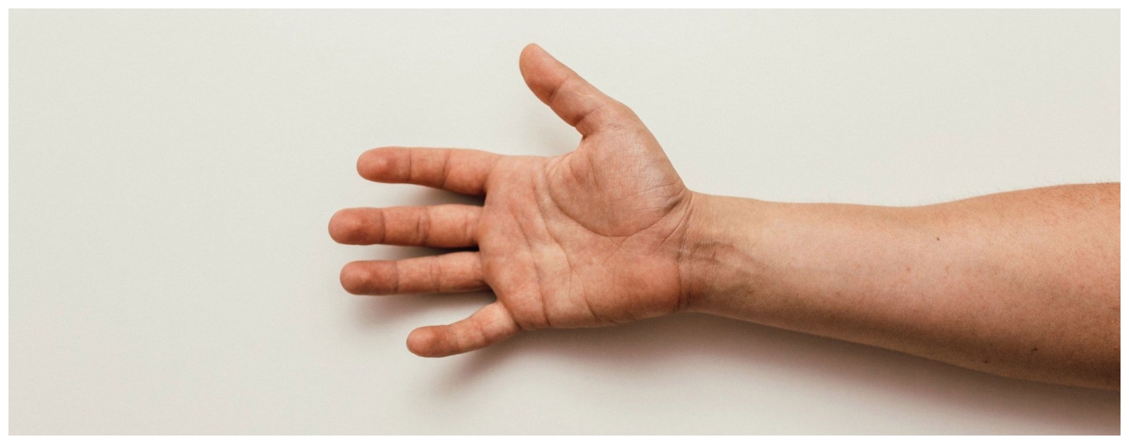 El verdadero significado de la letra "M" en la palma de tu mano