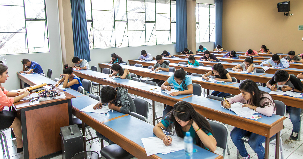 ¡Atención! Lanzan concurso de becas de estudio para alumnos de quinto ...