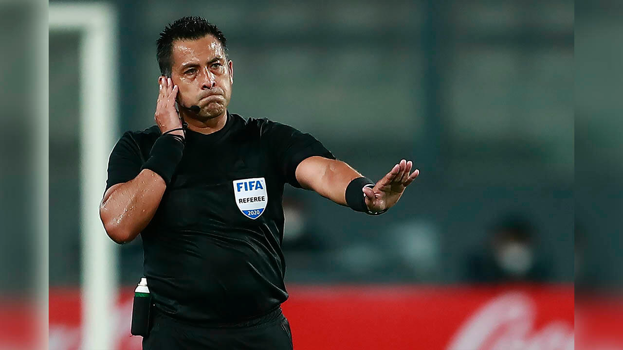 Julio Bascuñán dirigió en la Segunda División tras polémico arbitraje