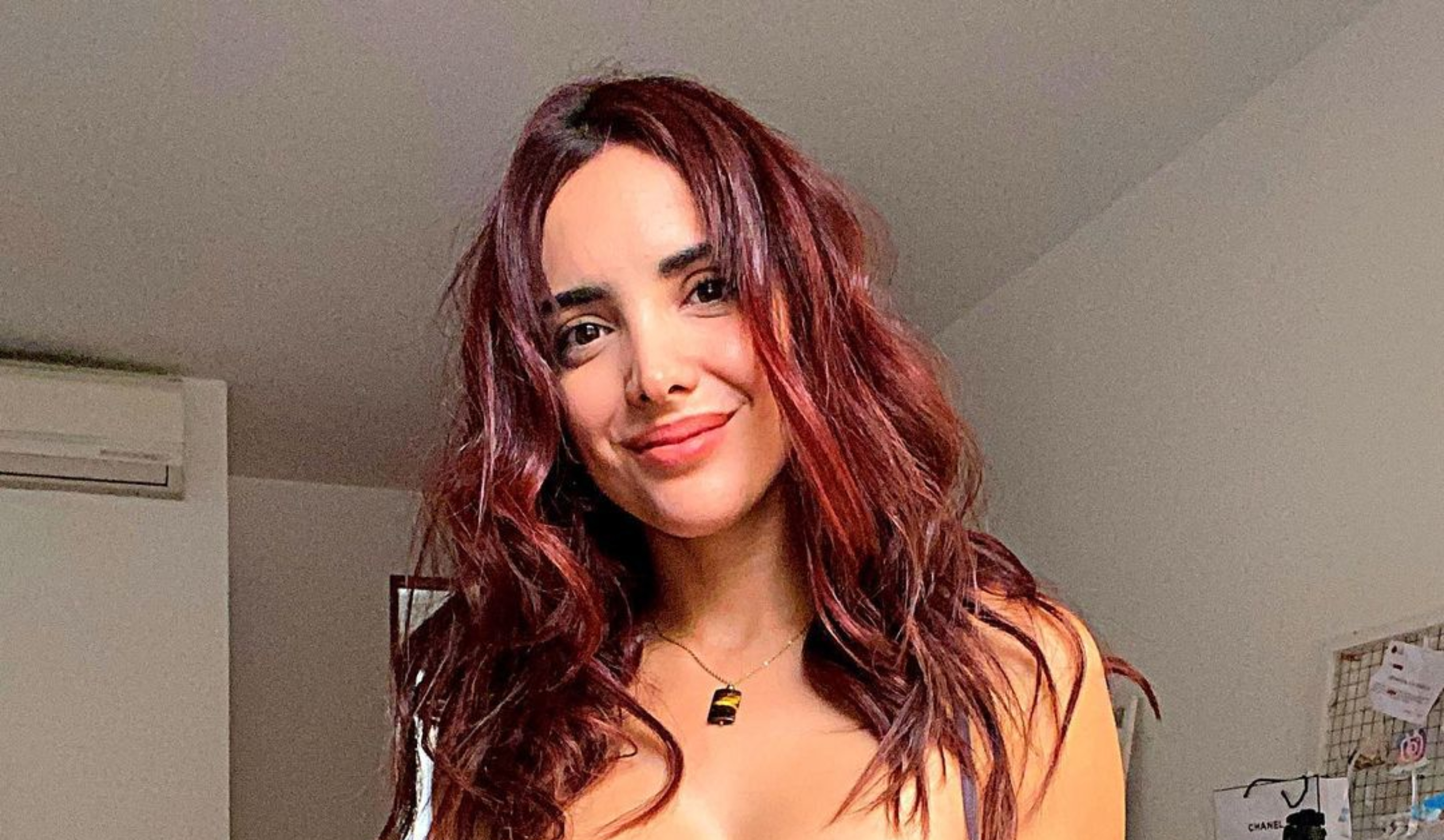 Body semitransparente para incluirlo en tu outfit como Rosángela Espinoza
