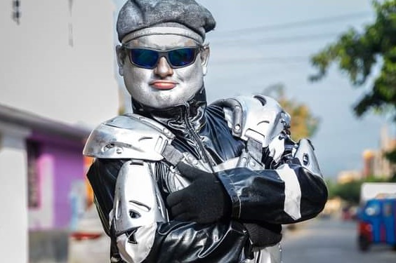 Robotín denuncia a hombre que presenta shows haciéndose pasar por él