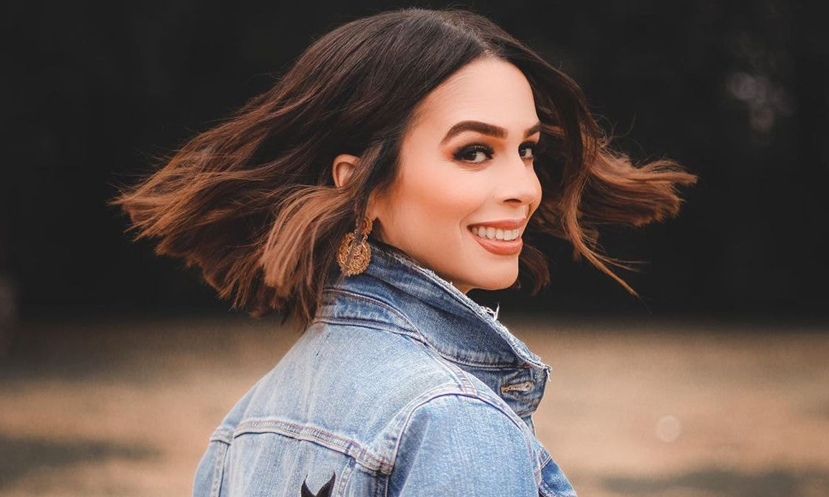 Biby Gaytán muestra su pasión por el denim y te enseña cómo combinarlo
