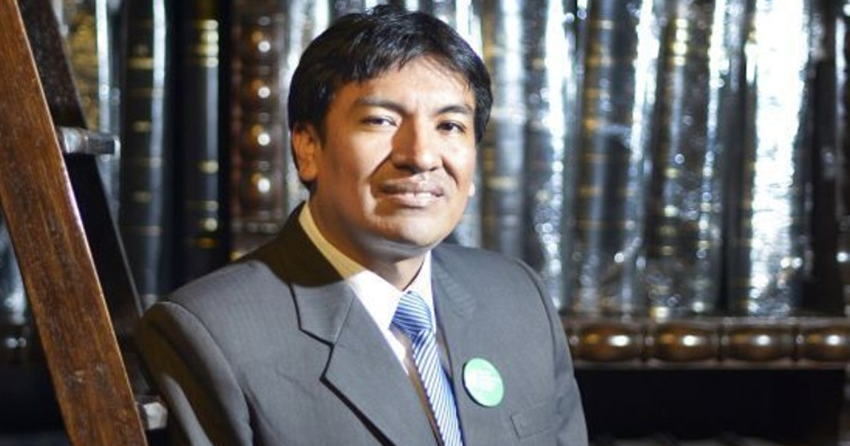 Juan Raúl Cadillo, uno de los mejores profesores del mundo, juramentó ...