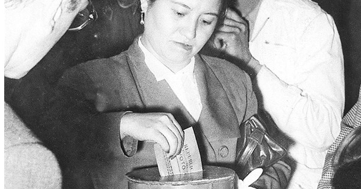 El 07 de setiembre de 1955 se promulgó en el Perú la ley que permitía ...
