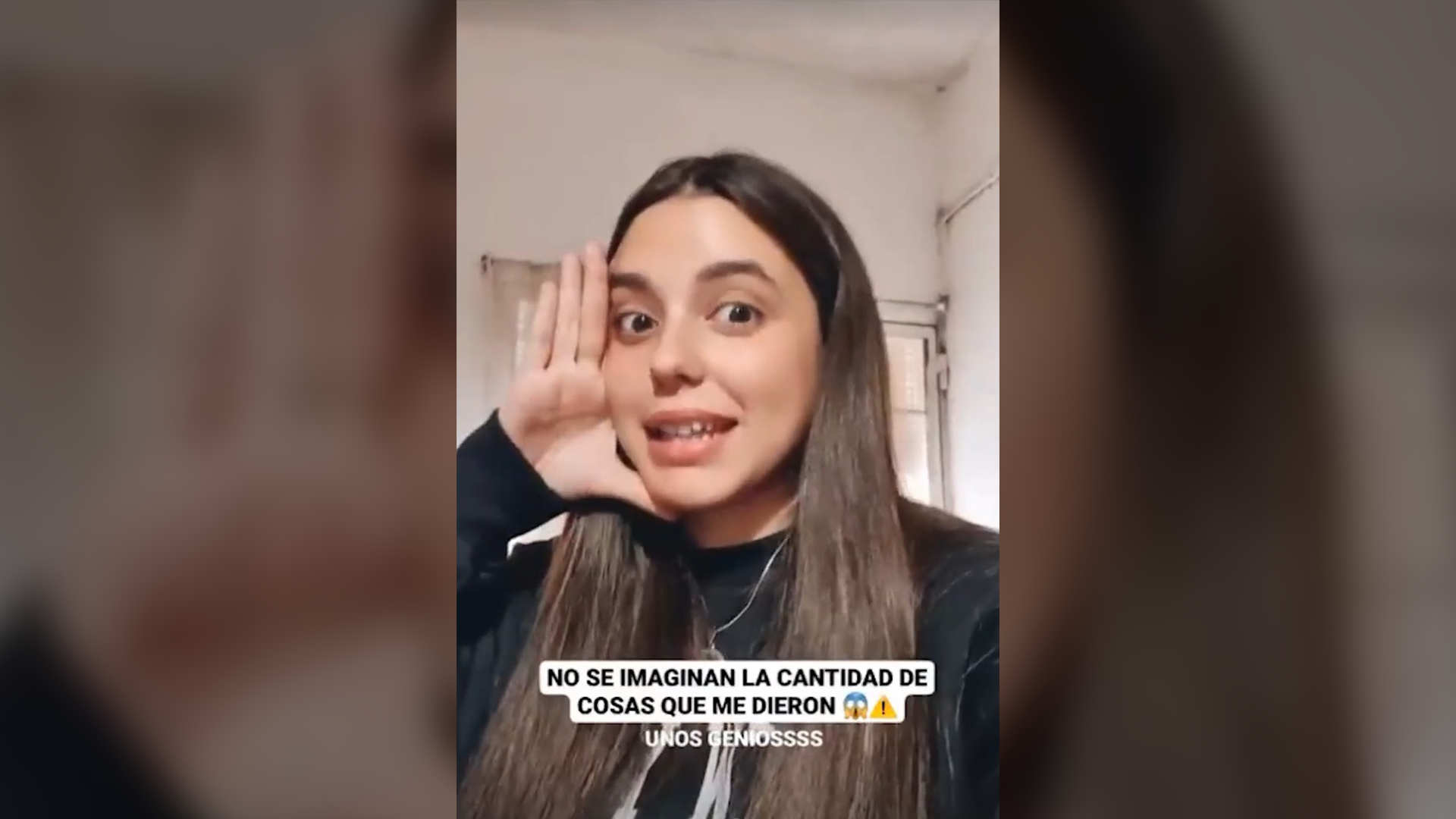 Famosa Youtuber Alaska recibe dulces nacionales de fans peruanos ...