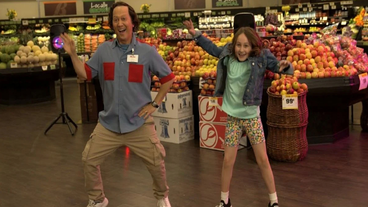Rob Schneider vuelve a la comedia junto a su hija: "¡Qué viaje con papá ...